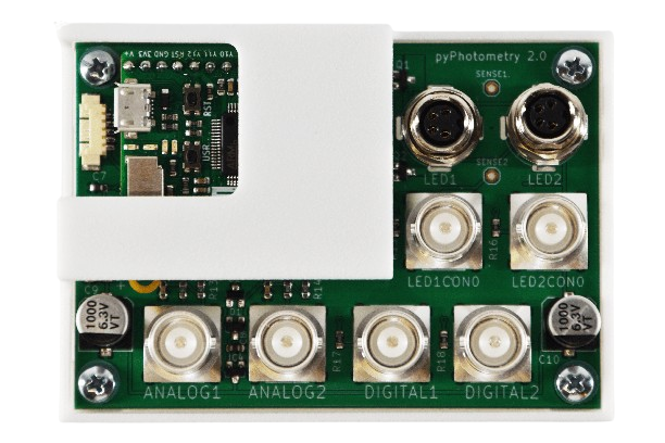 pyPhotometry 2.0 - LABmaker